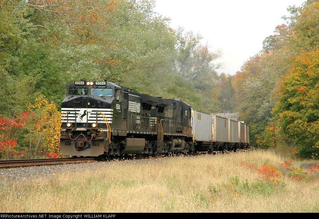 NS 26T Detour Train NS 9584